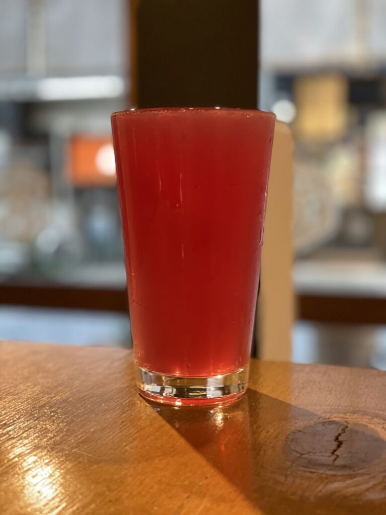 【山梨】アウトサイダーブルーイング：「ダイヤモンドグラフサイダー」を樽で飲んでみました～ | クラフトビールのことならビアナビ